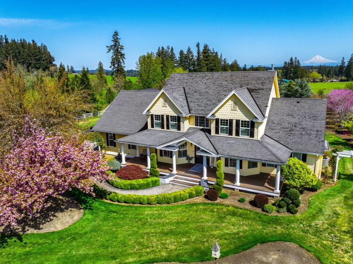 353 M² House ∙ 5 Bedrooms ∙ 10 Guests - West Linn, OR