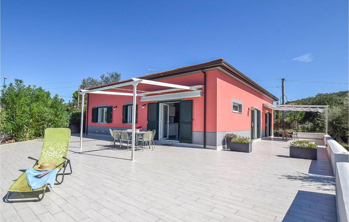 120 M² House ∙ 4 Bedrooms ∙ 8 Guests - Castellabate