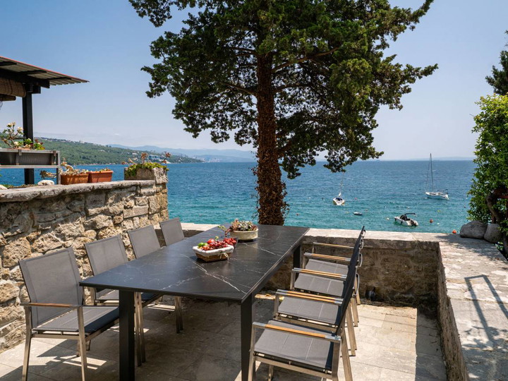 150 M² House ∙ 4 Bedrooms ∙ 8 Guests - Opatija