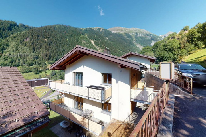 60 M² Ferienwohnung ∙ 2 Schlafzimmer ∙ 5 Gäste - Bettmeralp