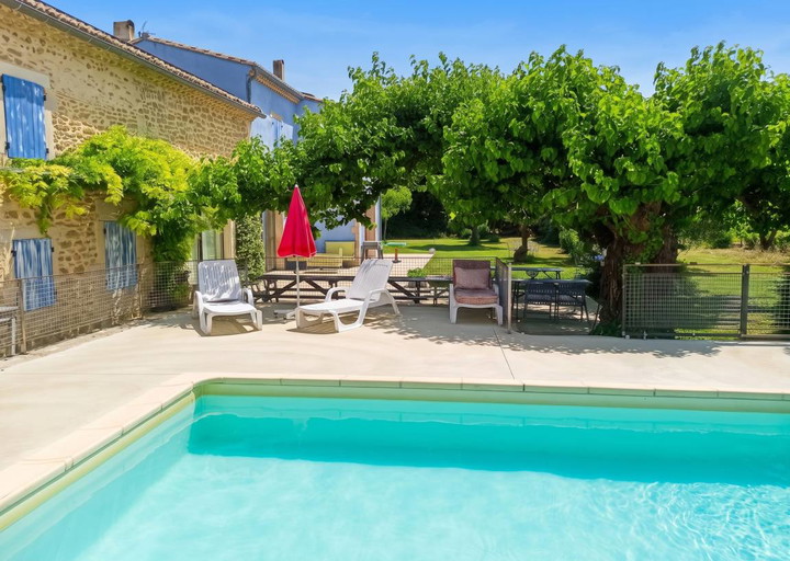 300 M² Villa ∙ 8 Chambres ∙ 23 Personnes - Grignan