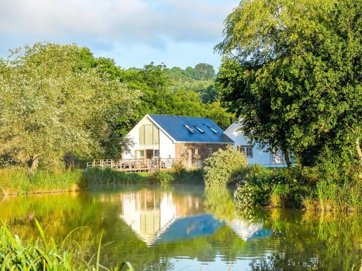 Cottage ∙ 3 Bedrooms ∙ 4 Guests - Narberth