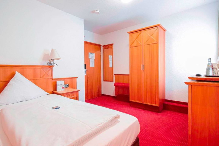 Privatzimmer ∙ 1 Schlafzimmer ∙ 1 Gast - Ehingen (Donau)