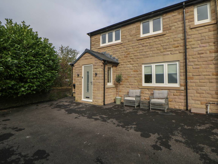 Cottage ∙ 2 Bedrooms ∙ 4 Guests - Buxton