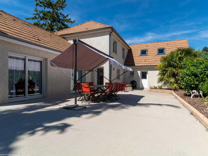 200 M² Cottage ∙ 5 Bedrooms ∙ 10 Guests - Beaune
