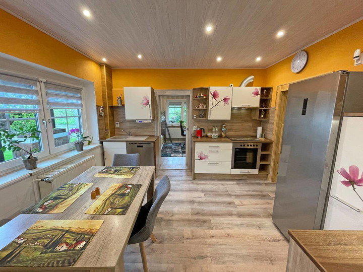80 M² Ferienwohnung ∙ 3 Schlafzimmer ∙ 4 Gäste - Bad Brambach