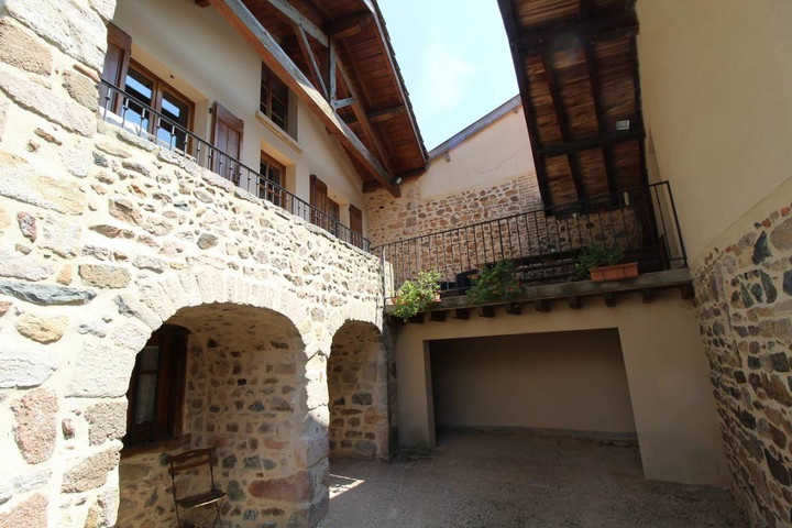 98 M² Gîte ∙ 3 Chambres ∙ 6 Personnes - Rhône