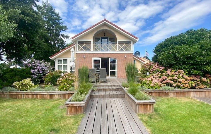 125 M² House ∙ 3 Bedrooms ∙ 6 Guests - Workum