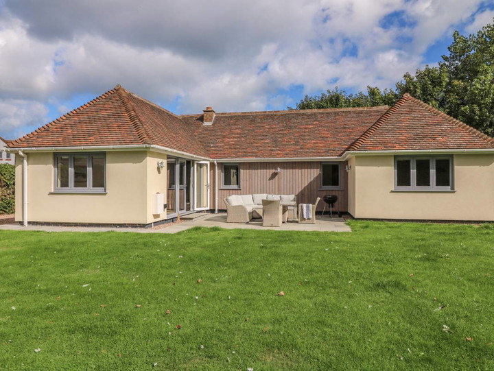 Cottage ∙ 3 Bedrooms ∙ 6 Guests - Sutton on Sea
