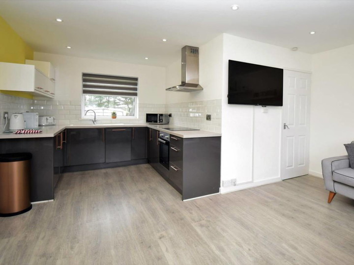 House ∙ 2 Bedrooms ∙ 4 Guests - Llanelli