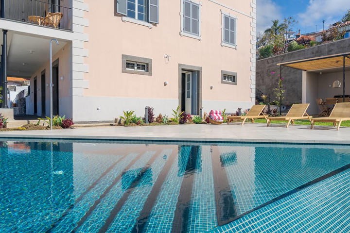 1000 M² Apartment ∙ 7 Bedrooms ∙ 14 Guests - Funchal