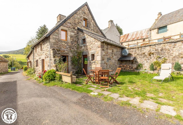 57 M² Gîte ∙ 1 Chambre ∙ 4 Personnes - Puy de Sancy
