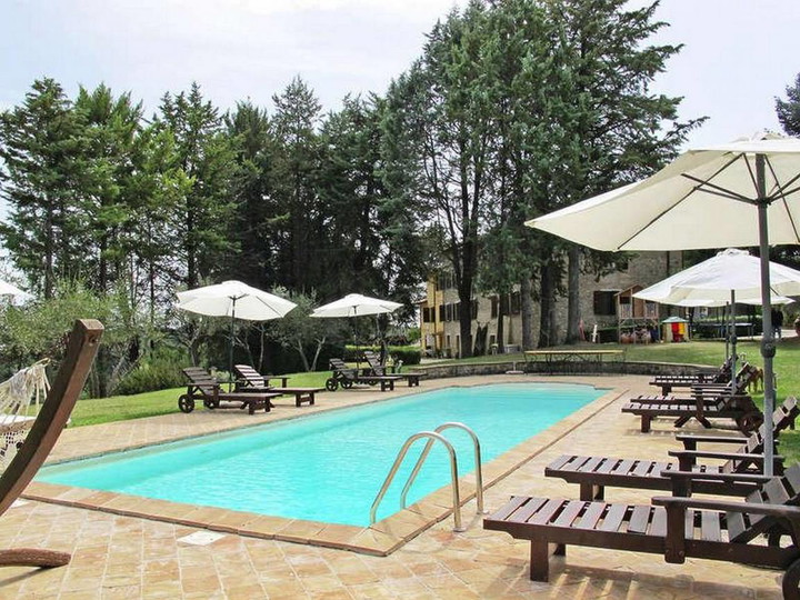 380 M² Villa ∙ 7 Bedrooms ∙ 26 Guests - Perugia