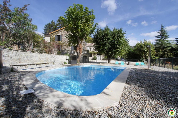 185 M² Gîte ∙ 7 Chambres ∙ 15 Personnes - Drôme