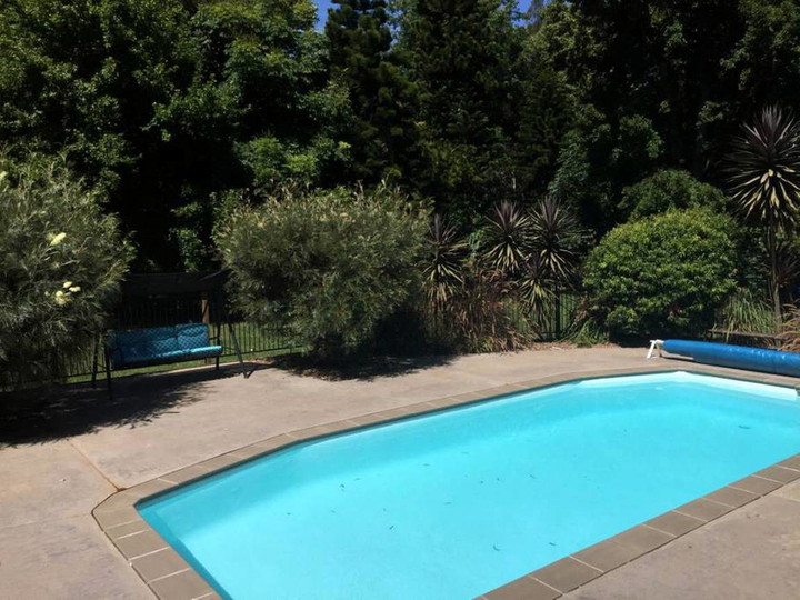 Accommodation ∙ 6 Bedrooms ∙ 14 Guests - Berry