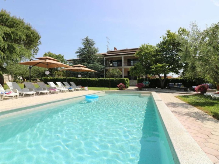 98 M² Apartment ∙ 3 Bedrooms ∙ 7 Guests - Poreč