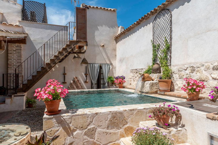 280 M² House ∙ 5 Bedrooms ∙ 10 Guests - Maqueda