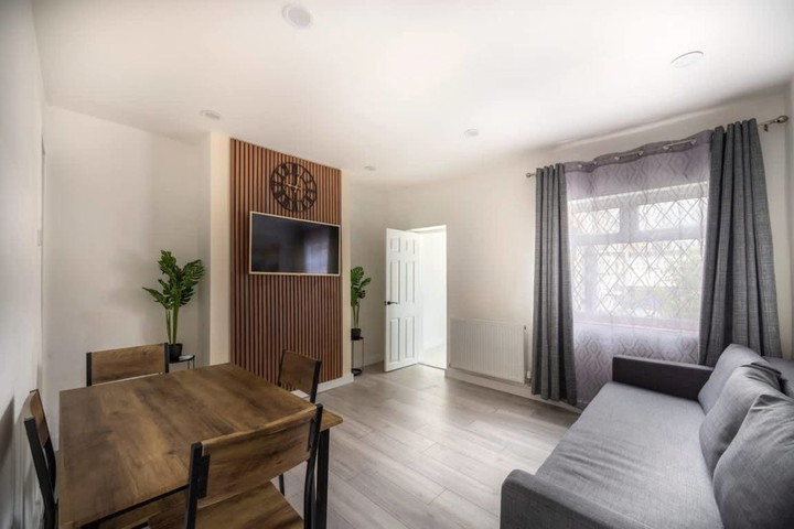 Apartment ∙ 3 Bedrooms ∙ 7 Guests - Barrow-in-Furness