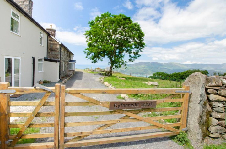 Cottage ∙ 6 Bedrooms ∙ 13 Guests - Barmouth