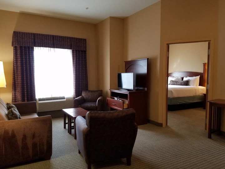 Condo ∙ 1 Bedroom ∙ 4 Guests - Rogers, AR