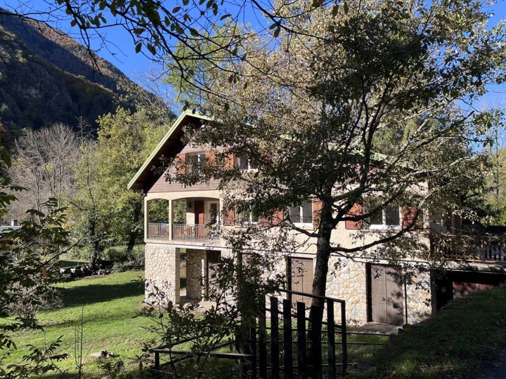 153 M² Gîte ∙ 5 Chambres ∙ 10 Personnes - Ax-les-Thermes