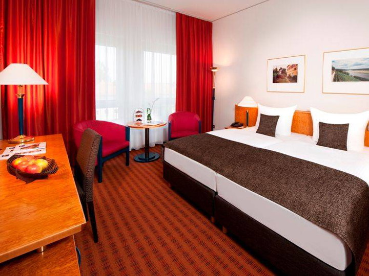 Hotel ∙ 1 Guest - Dresden
