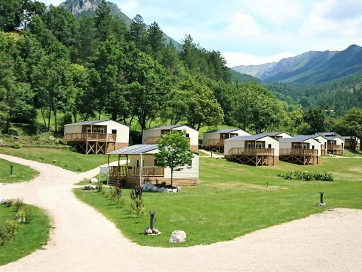 32 M² Chalet ∙ 2 Slaapkamers ∙ 4 Gasten - Castellane