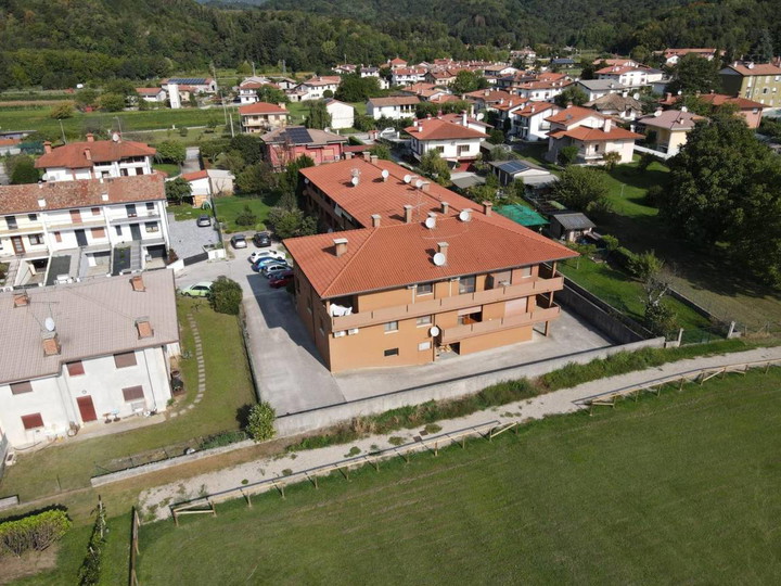 80 M² Appartamento Vacanza ∙ 3 Camere Da Letto ∙ 8 Ospiti - Udine