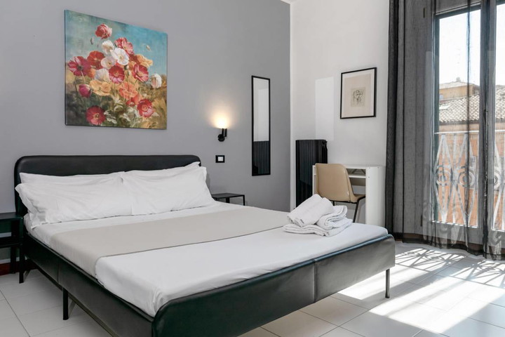 90 M² Ostello ∙ 1 Camera Da Letto ∙ 12 Ospiti - Bologna