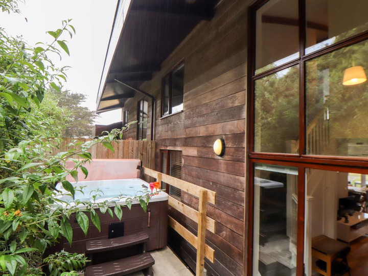 Cottage ∙ 4 Bedrooms ∙ 8 Guests - St Agnes