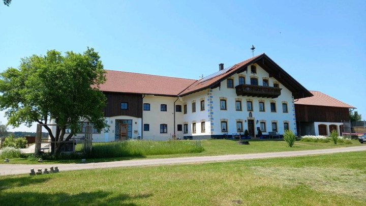 110 M² Apartment ∙ 2 Bedrooms ∙ 5 Guests - Laufen
