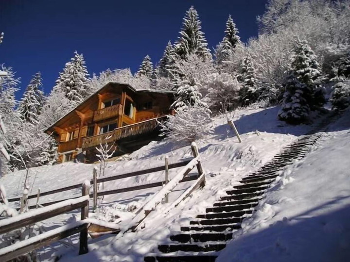 130 M² Chalet ∙ 6 Chambres ∙ 9 Personnes - Champéry