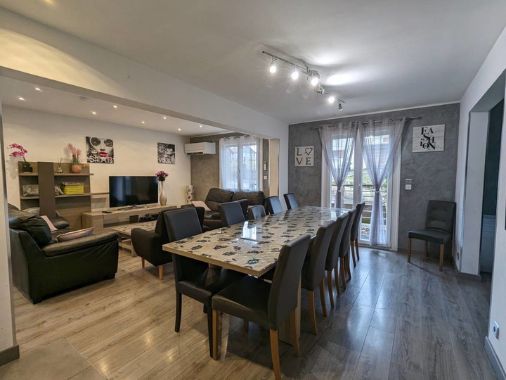 150 M² Cottage ∙ 6 Bedrooms ∙ 12 Guests - Alps