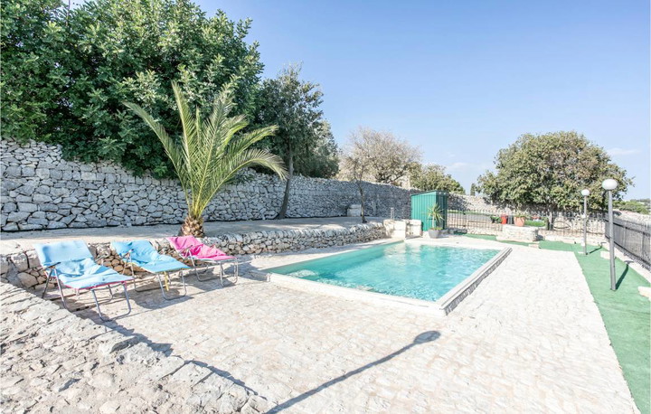 500 M² House ∙ 6 Bedrooms ∙ 15 Guests - Modica