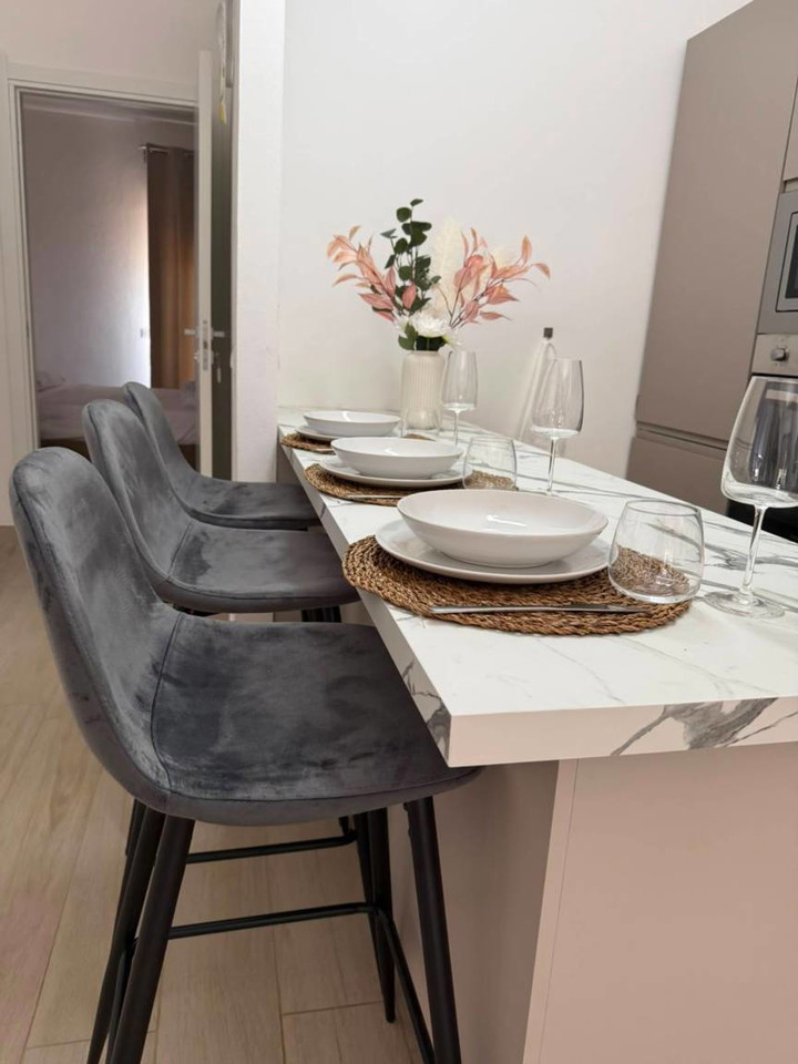 80 M² Apartamento ∙ 2 Habitaciones ∙ 5 Huéspedes - Muravera