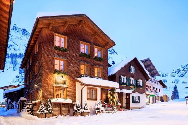 400 M² House ∙ 7 Bedrooms ∙ 14 Guests - Lech
