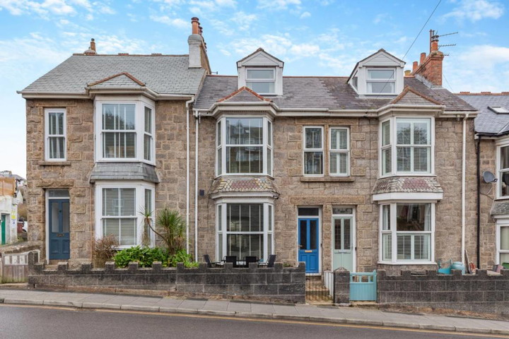 Cottage ∙ 3 Bedrooms ∙ 6 Guests - St Ives