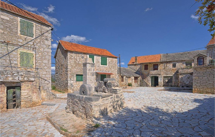42 M² Ferienhaus ∙ 2 Gäste - Stari Grad