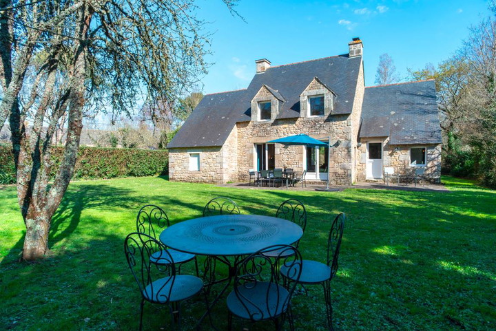 150 M² Maison De Vacances ∙ 4 Chambres ∙ 9 Personnes - Auray