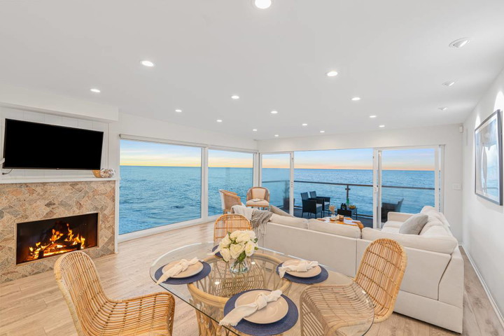 138 M² Apartment ∙ 2 Bedrooms ∙ 8 Guests - Malibu, CA