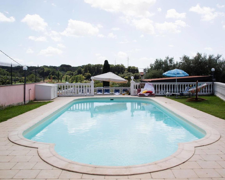 500 M² Villa ∙ 5 Bedrooms ∙ 14 Guests - Rome