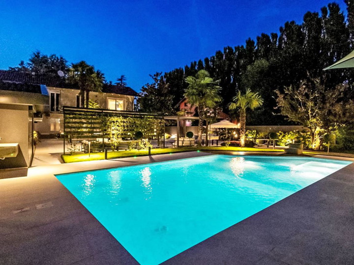 300 M² House ∙ 6 Bedrooms ∙ 15 Guests - Turin