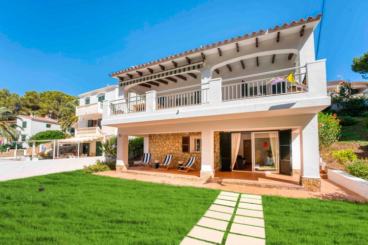 200 M² Chalet ∙ 4 Bedrooms ∙ 6 Guests - Minorca