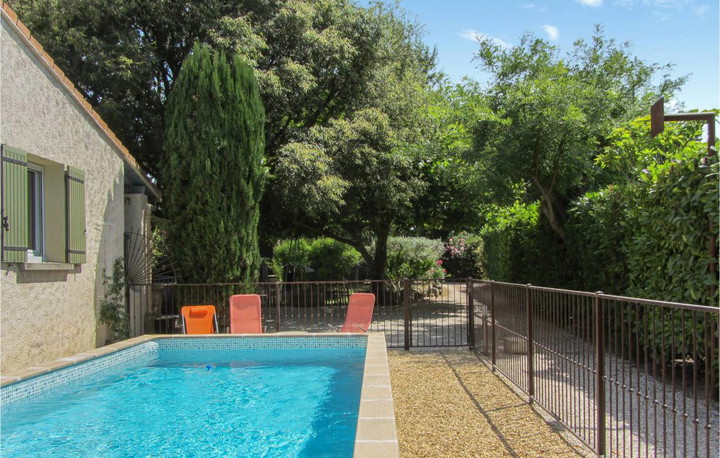 85 M² Maison De Vacances ∙ 2 Chambres ∙ 4 Personnes - Saint-Rémy-de-Provence