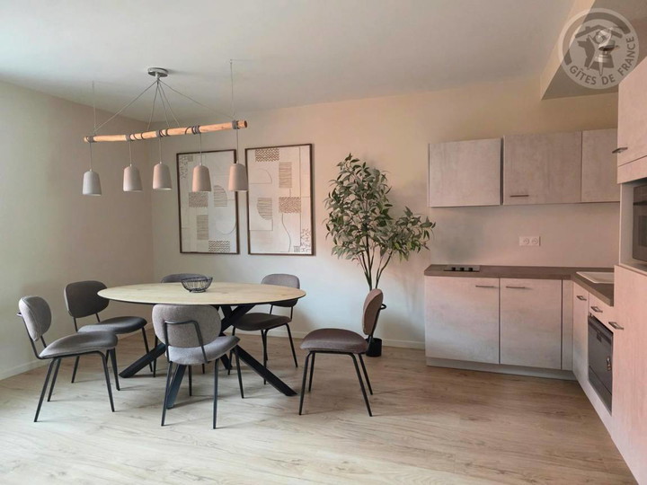 77 M² Gîte ∙ 2 Chambres ∙ 5 Personnes - Cambrai