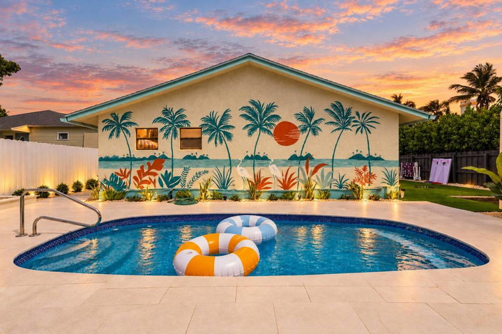 Apartment ∙ 3 Bedrooms ∙ 8 Guests - West Palm Beach, FL