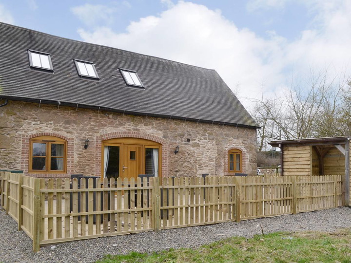 Cottage ∙ 2 Bedrooms ∙ 3 Guests - Staffordshire