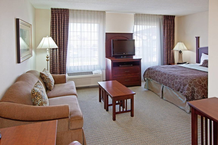 Studio Flat ∙ 1 Bedroom ∙ 4 Guests - Mars Hill, IN