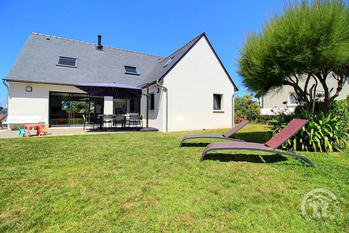 128 M² Gîte ∙ 4 Chambres ∙ 8 Personnes - Louannec