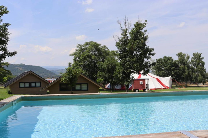 56 M² Gîte ∙ 3 Chambres ∙ 12 Personnes - Annonay